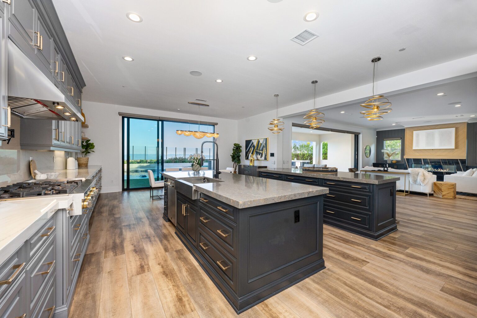 Kitchen Remodeling Costs in San Diego: Budget vs. Luxury